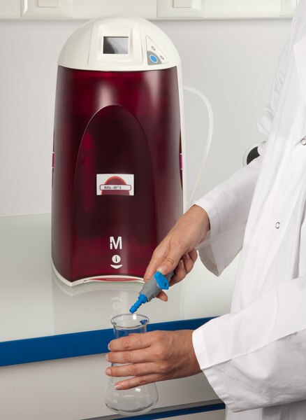 Sistema de purificación de agua RiOs-DI® 3 | ZRDS0P3WW